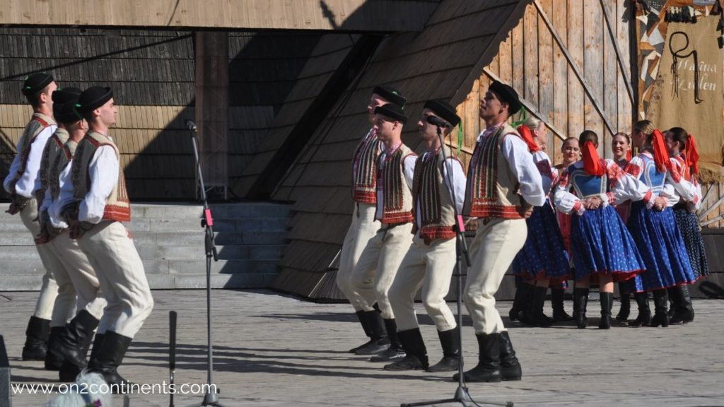 SLOVAK FOLKLORE IN PICTURES - ON 2 CONTINENTS