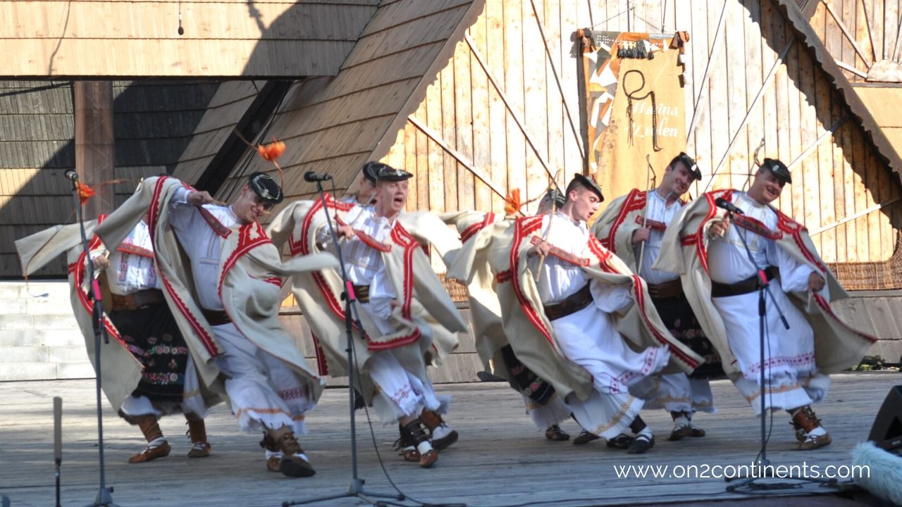 SLOVAK FOLKLORE IN PICTURES - ON 2 CONTINENTS