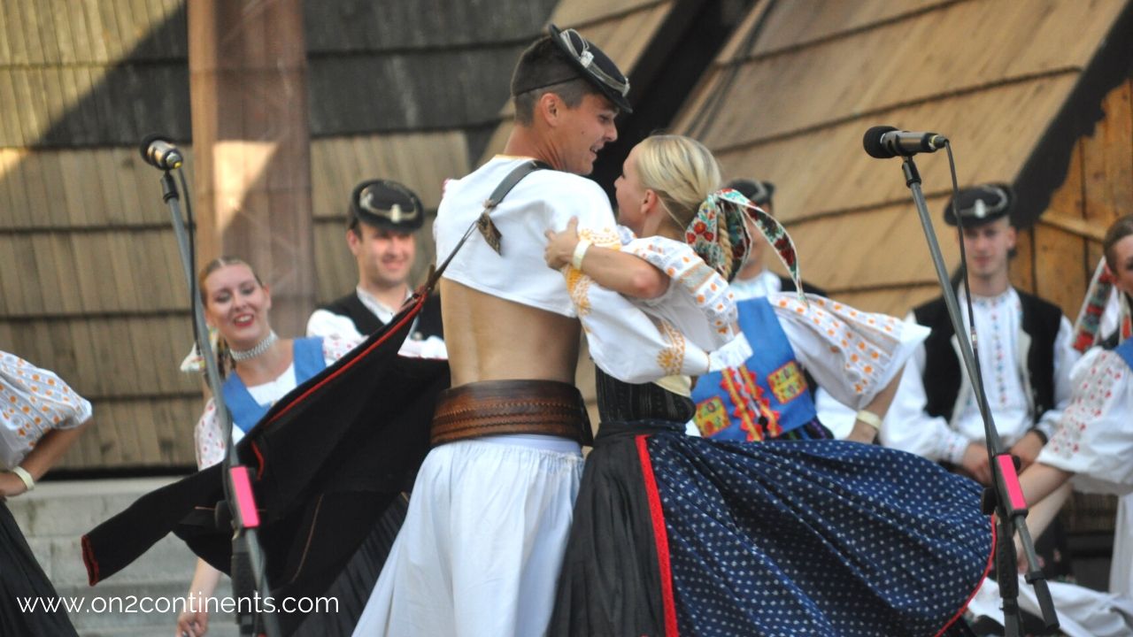 SLOVAK FOLKLORE IN PICTURES - ON 2 CONTINENTS
