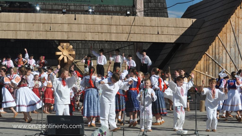 SLOVAK FOLKLORE IN PICTURES - ON 2 CONTINENTS