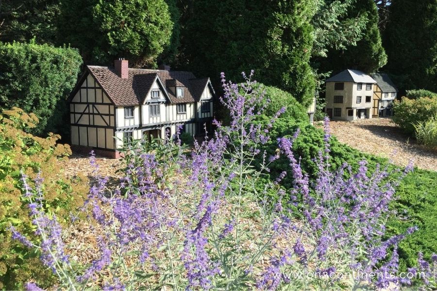 DAY TRIP TO GREENVIEW AVIARIES PARK & ZOO