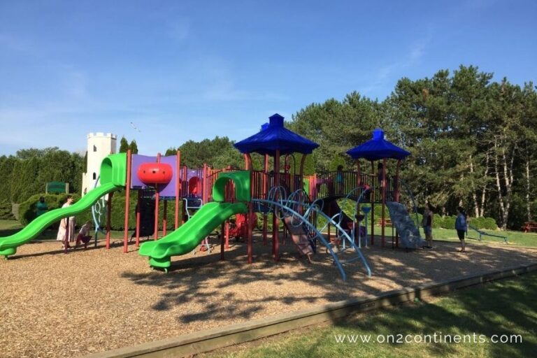 DAY TRIP TO GREENVIEW AVIARIES PARK & ZOO